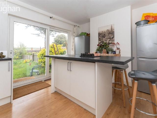 6 bedroom terraced house to rent
