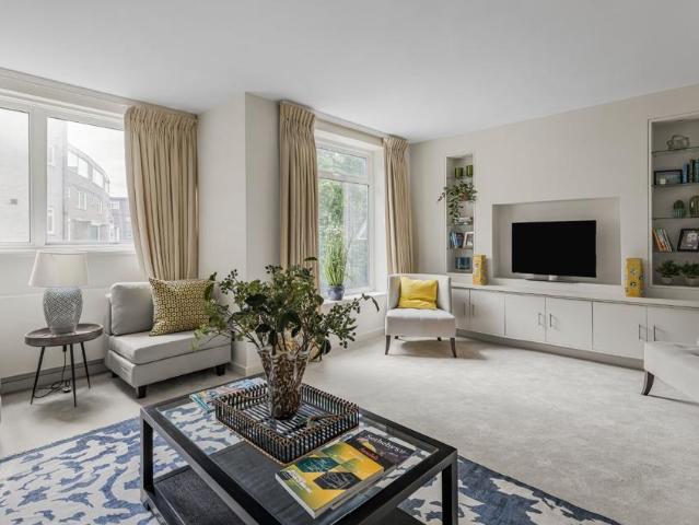 6 bedroom terraced house to rent