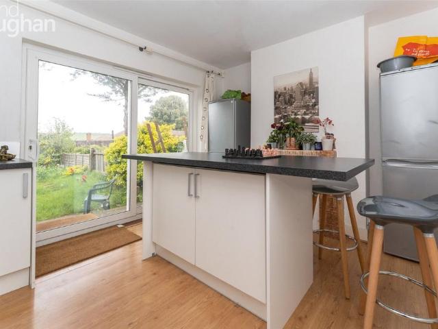 6 bedroom terraced house to rent