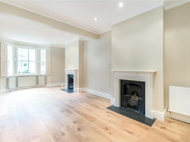 6 bedroom terraced house to rent