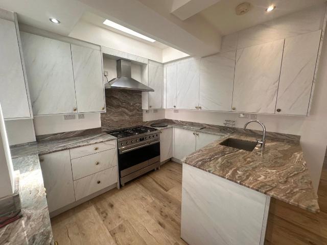6 bedroom Terraced House to rent