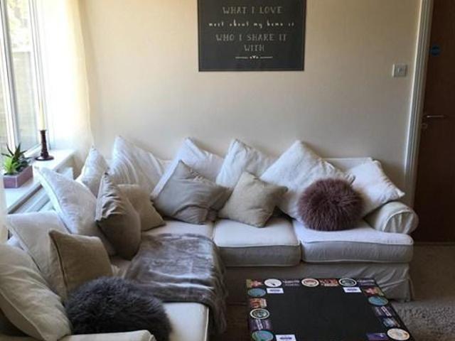 6 bedroom terraced house to rent
