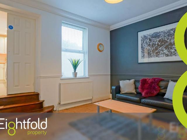 6 bedroom terraced house to rent