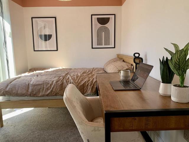 6 bedroom terraced house to rent
