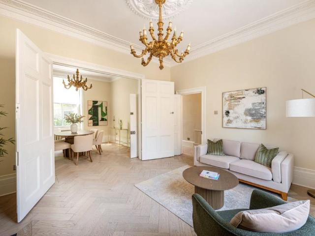 6 bedroom terraced house to rent