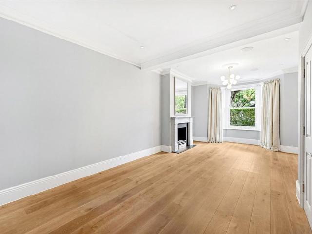 6 bedroom terraced house to rent