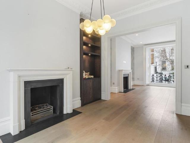 6 bedroom terraced house to rent