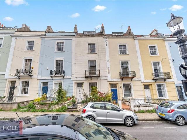 6 bedroom terraced house to rent