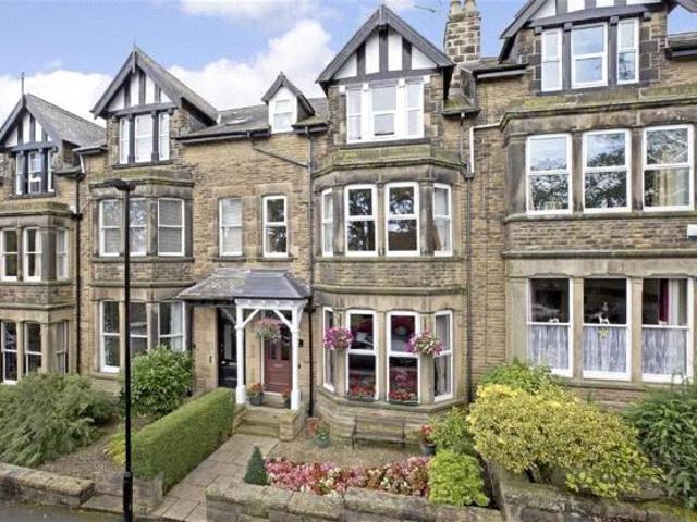 6 bedroom terraced house to rent