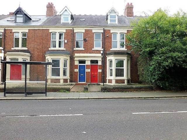 6 bedroom terraced house to rent