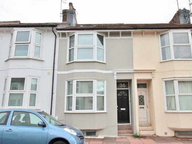 6 bedroom terraced house to rent