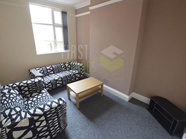 6 Bedroom Terraced House To Rent In Westcotes Drive, West End, LE3