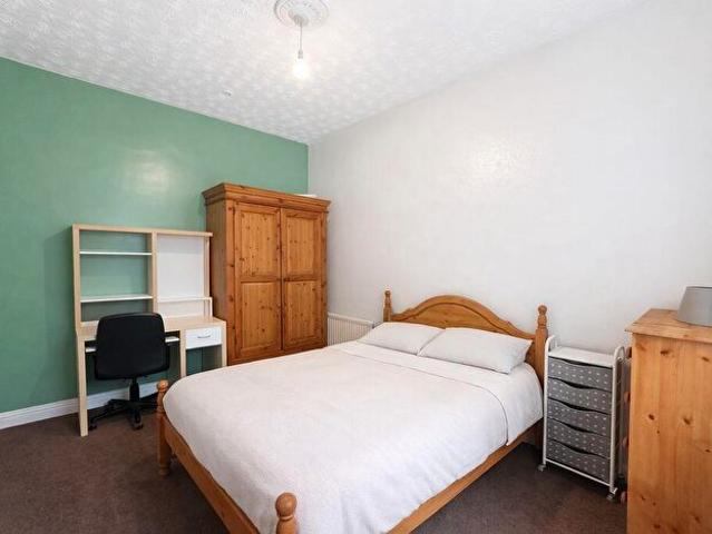 6 Bedroom Terraced House To Rent In Castle Boulevard, Nottingham, NG7