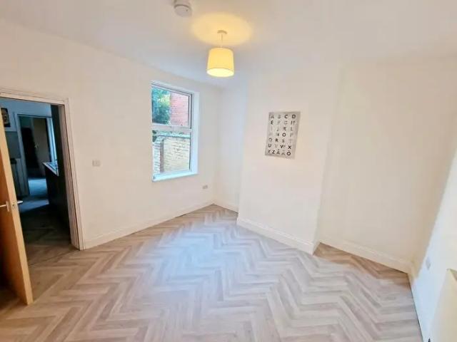 6 Bedroom Terraced House To Rent In New Bedroom En suite Spacious House, CV5