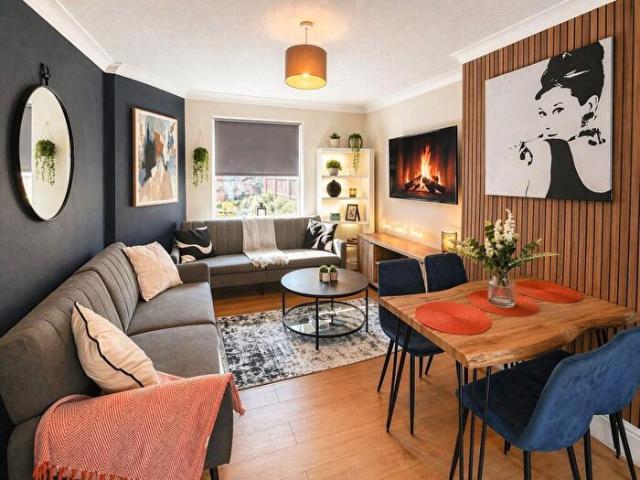6 Bedroom Terraced House To Rent In Rolleston Drive Bed Exc Bills, Lenton, East Midlands, NG7