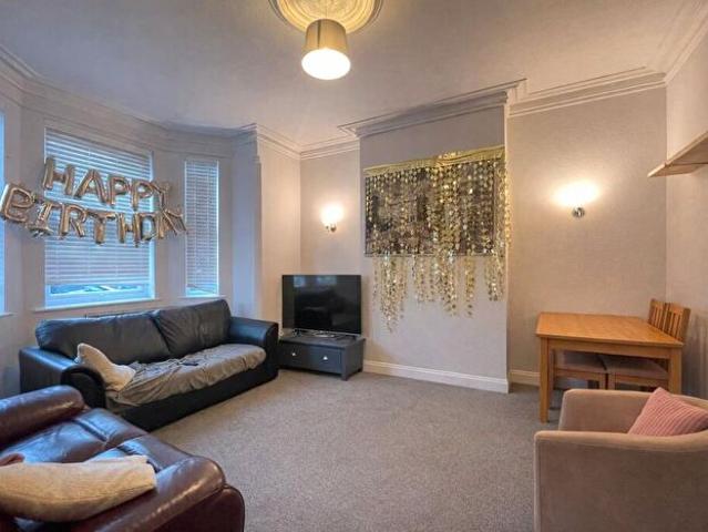 6 Bedroom Terraced House To Rent In Rushworth Avenue, West Bridgford, NG2