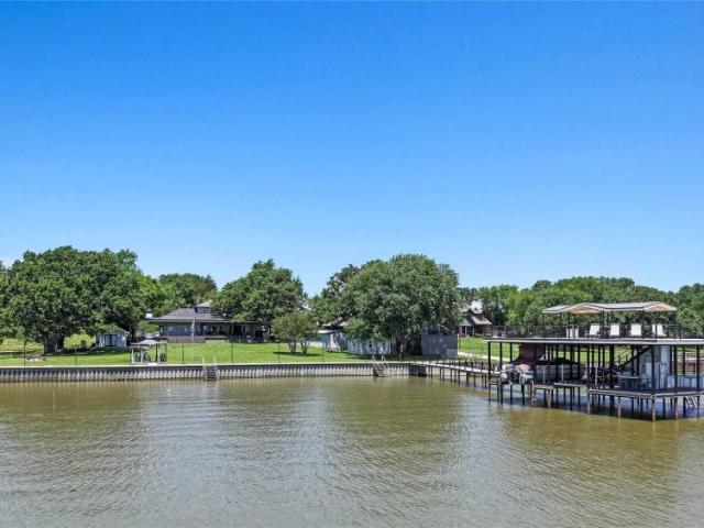 6 bedroom, Tx Tx 102552087