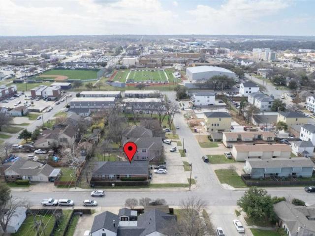 6 bedroom, Tx Tx 102553457