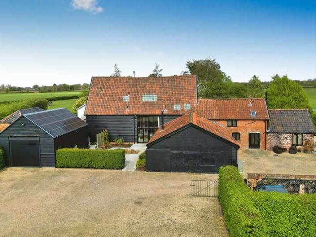 6 Bedroom Unique Property