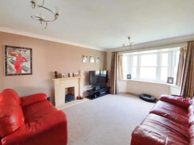 6 bedroom unspecified