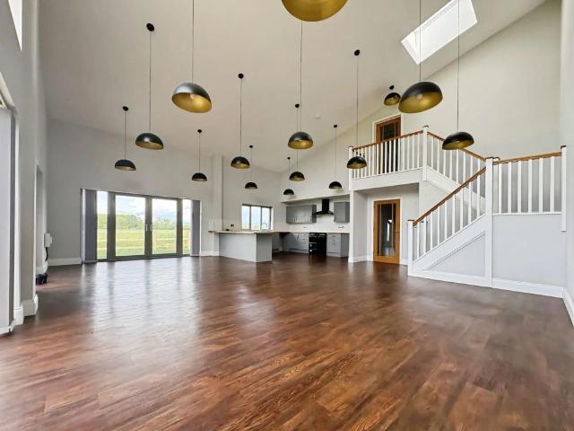 6 bedroom unspecified