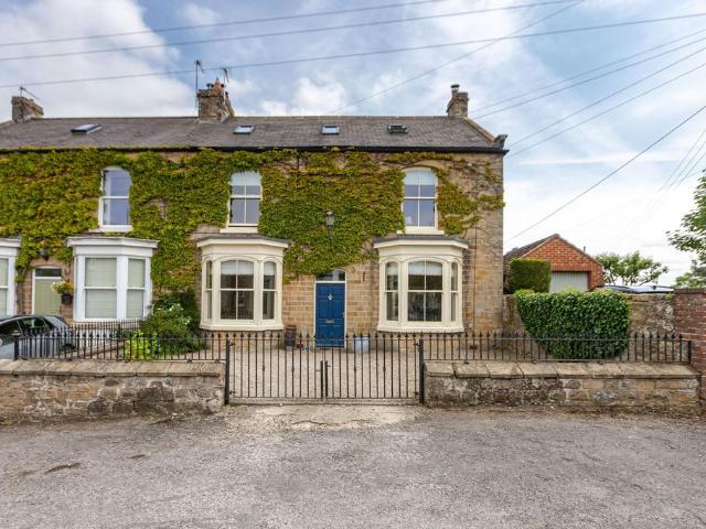 6 bedroom village house for sale