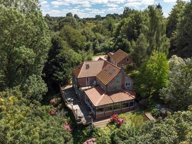 6 Bedroom Village House For Sale In Westbury, Wiltshire