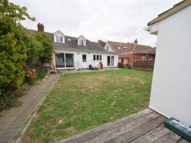 6 Bedrooms Bungalow for sale in Goodmayes Lane, Ilford IG3