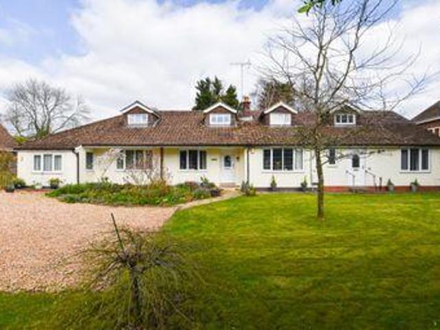 6 Bedrooms Bungalow for sale in Lymington Bottom Road, Medstead, Alton GU34