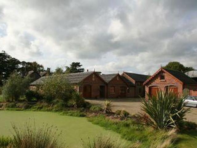 6 Bedrooms Barn conversion for rent in New Road, Moreton, Congleton CW12