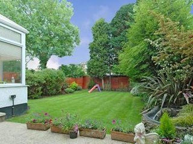6 Bedrooms Detached house for rent in North Crescent N3, Finchley London