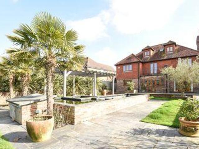 6 Bedrooms Detached house for rent in Back Lane, Cross In Hand, Heathfield TN21