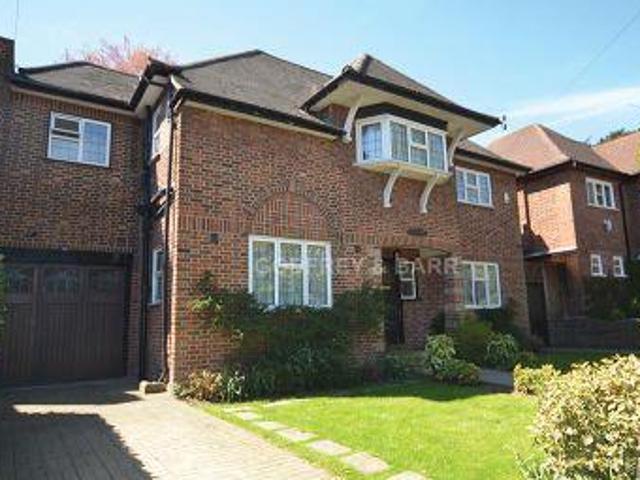 6 Bedrooms Detached house for rent in Cedars Close, London NW4