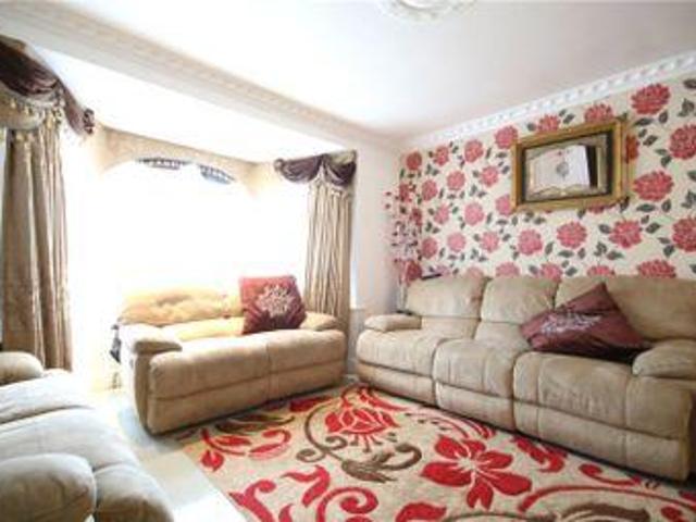 6 Bedrooms Detached house for rent in Corringham Road, Wembley HA9