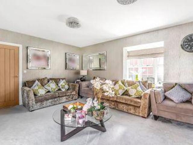 6 Bedrooms Detached house for rent in Ducks Hill Road, Northwood HA6