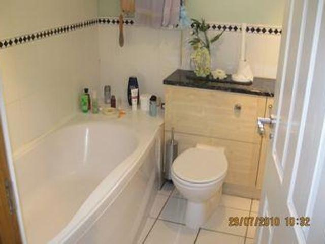 6 Bedrooms Detached house for rent in Dutch Gardens, Kingston Hill, Kingston Upon Thames KT2
