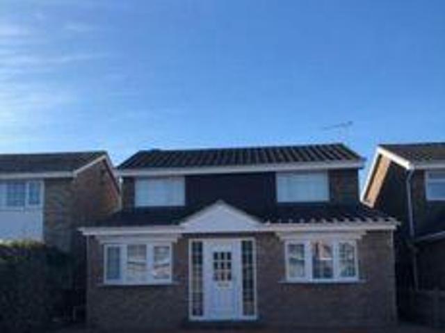 6 Bedrooms Detached house for rent in Widecombe Close, Bedford MK40