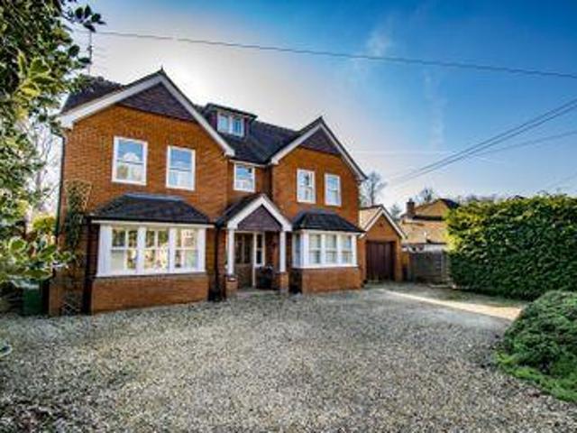 6 Bedrooms Detached house for sale in Milldown Road, Goring On Thames RG8