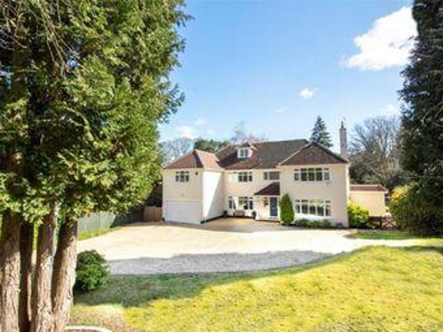 6 Bedrooms Detached house for sale in Avenue Road, Fleet GU51
