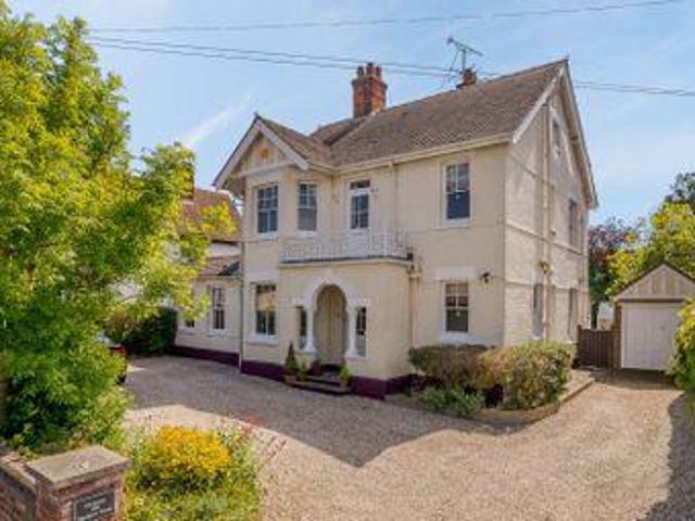 6 Bedrooms Detached house for sale in Baddow Road, Chelmsford, Essex CM2