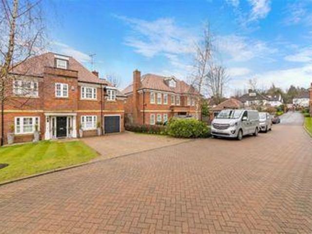 6 Bedrooms Detached house for sale in Bramley Close, London NW7
