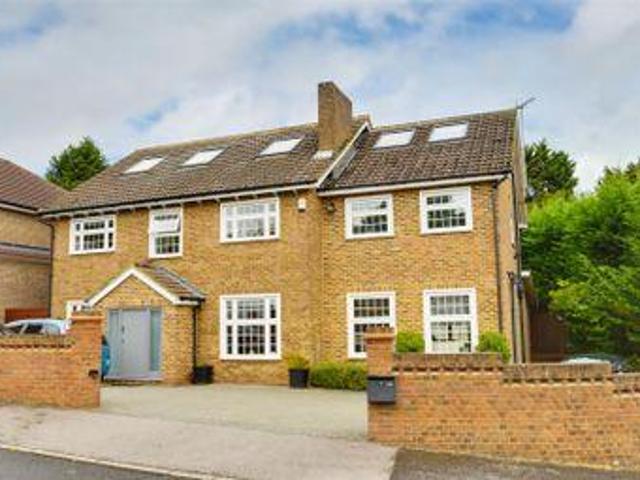 6 Bedrooms Detached house for sale in Greenacre Close, Hadley Highstone EN5