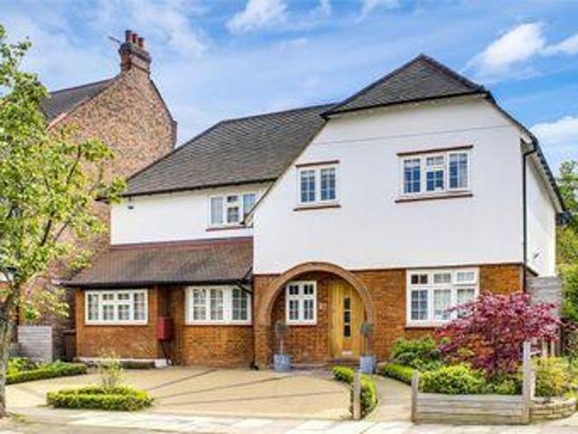 6 Bedrooms Detached house for sale in Grosvenor Road, Muswell Hill, London N10
