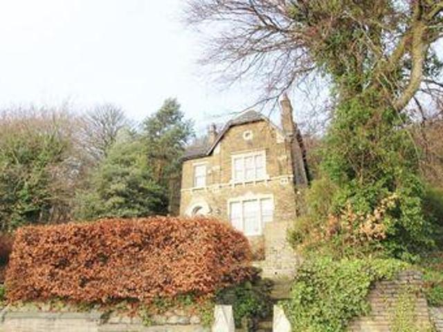6 Bedrooms Detached house for sale in Halifax Old Road, Birkby, Huddersfield HD2
