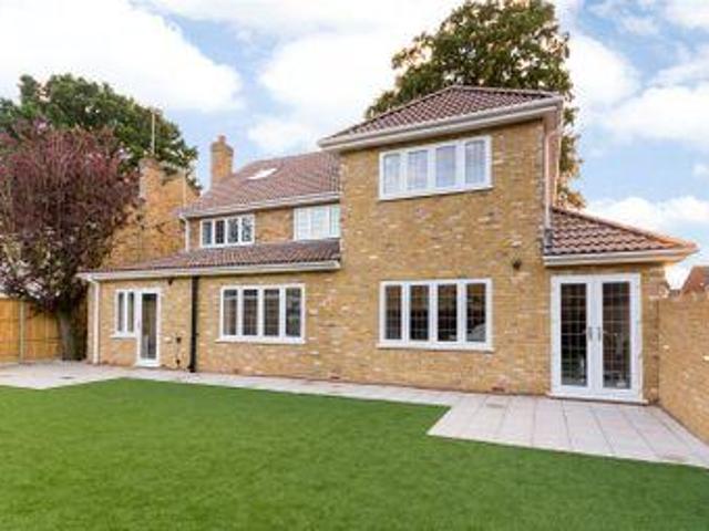 6 Bedrooms Detached house for sale in Hatch Lane, Windsor, Berkshire SL4