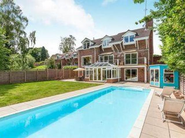 6 Bedrooms Detached house for sale in Hill House Close, Turners Hill, West Sussex, Nr Crawley RH10