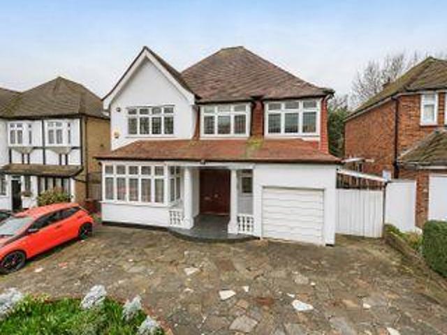 6 Bedrooms Detached house for sale in Lake View, Edgware, Greater London. HA8