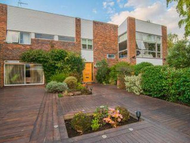 6 Bedrooms Detached house for sale in Lord Chancelloe Walk, Coombe, Kingston Upon Thames KT2