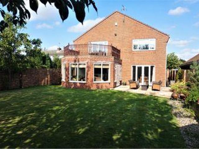 6 Bedrooms Detached house for sale in Sandholme Road, Brough HU15