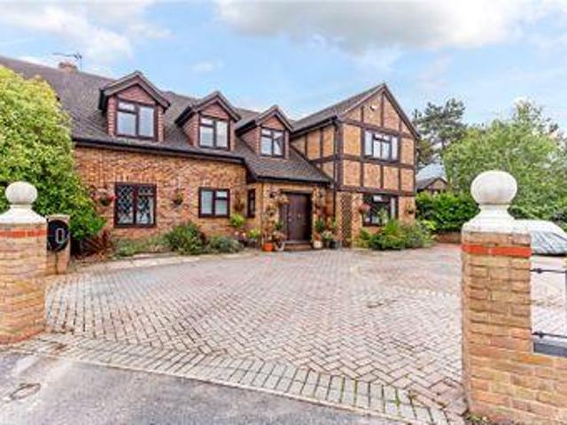 6 Bedrooms Detached house for sale in The Chestnuts, Abingdon OX14